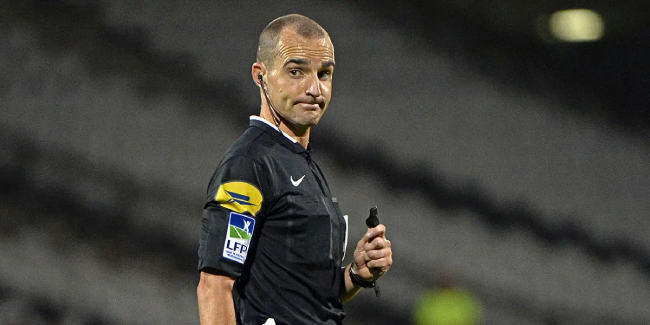 Coupe de Tunisie : Des arbitres français à la VAR pour les demi-finales